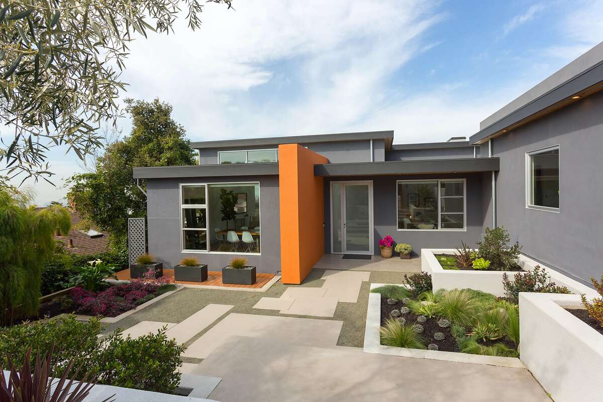 Reimagined ranch home becomes eye-catching contemporary