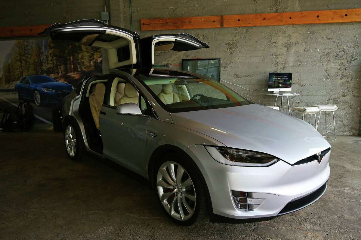 Tesla shows off the new Model X