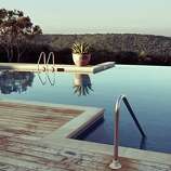 Marriott Marquis Houston debuts Texas-shaped pool in grand opening ...