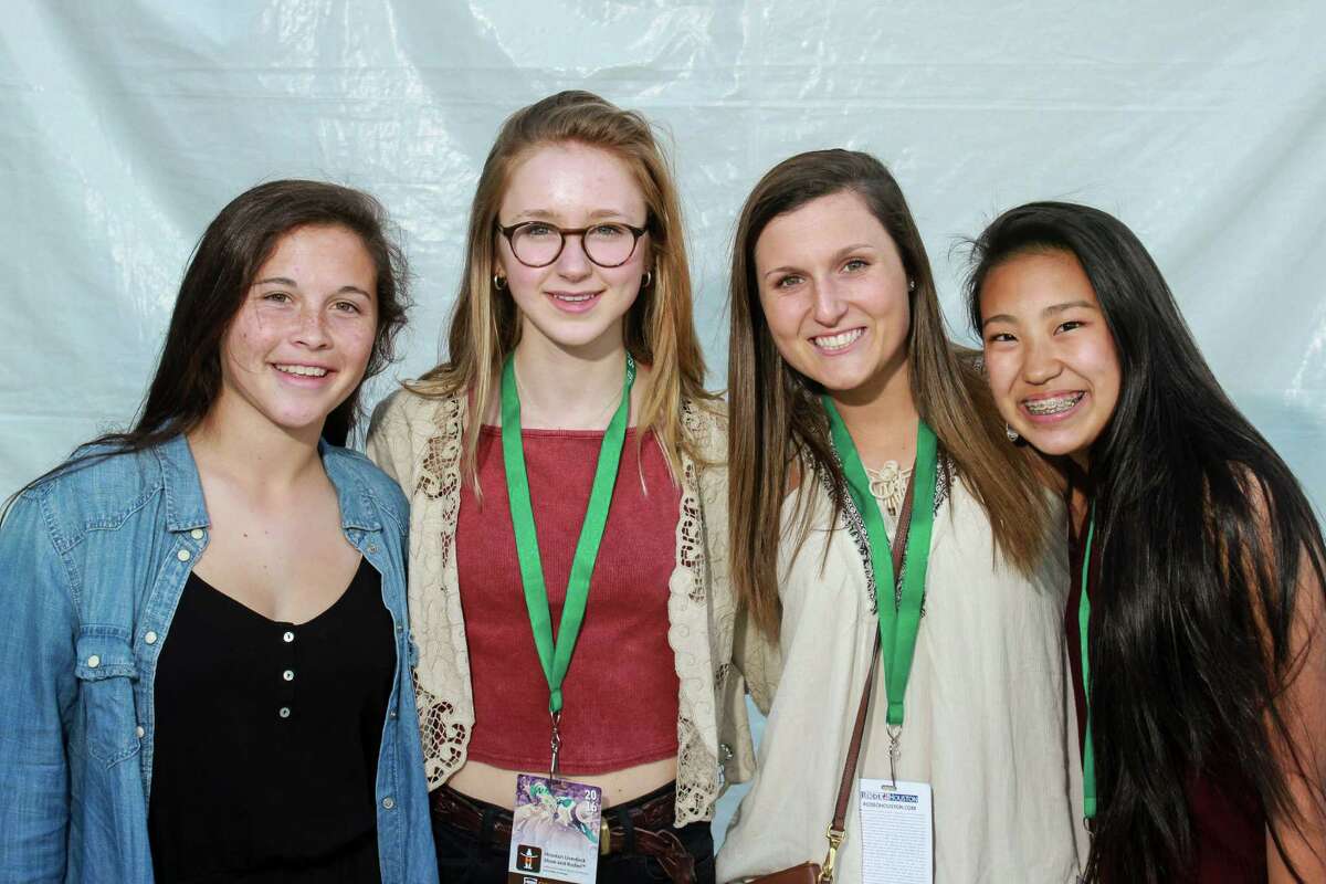 It takes Derulo a while to get the rodeo party started