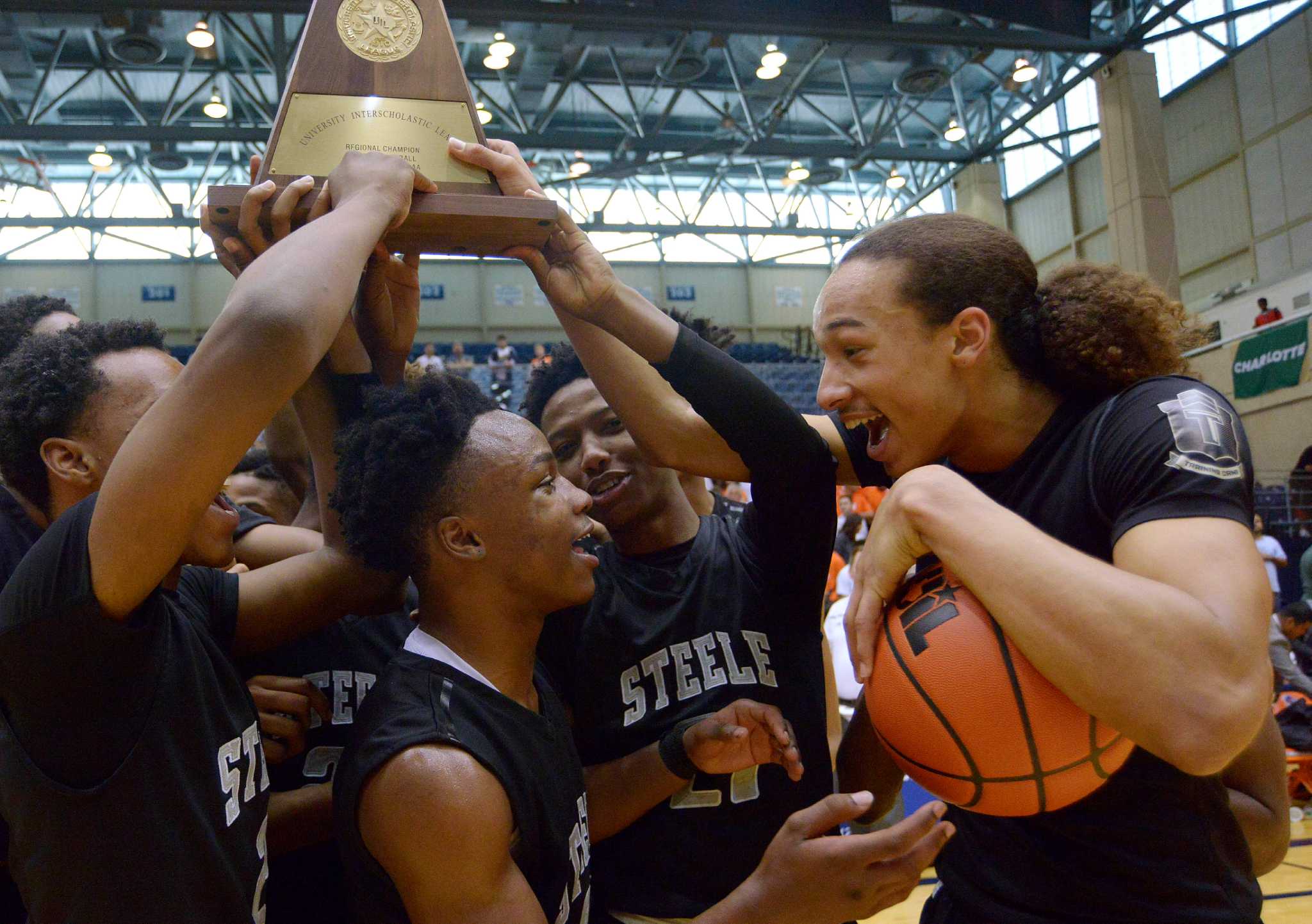 Steele hoping attention to details pays off against DeSoto