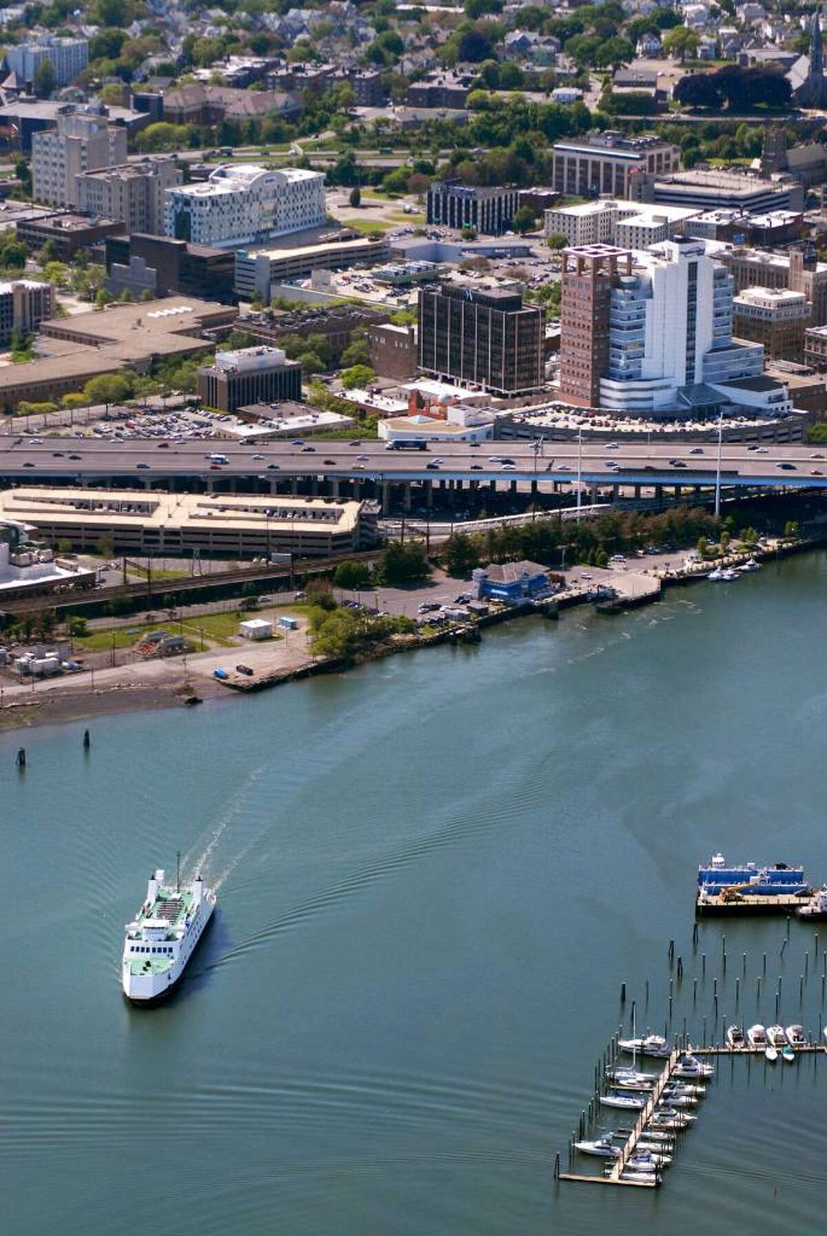 New Haven residents angered by Bridgeport Harbor dredging plan