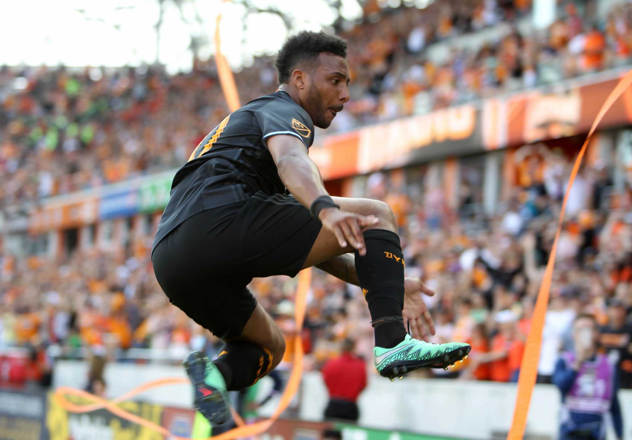 Dynamo's Giles Barnes returns after stint in Copa America