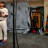 Brandon Crawford reenacts famous Candlestick Park photo in new ad - SFGate