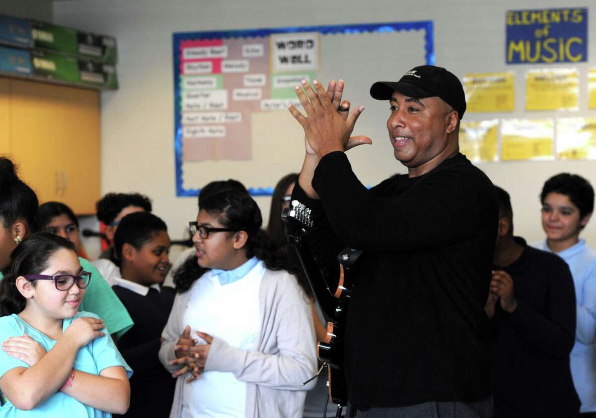 Ex-Yankee Williams makes musical return to Tisdale School