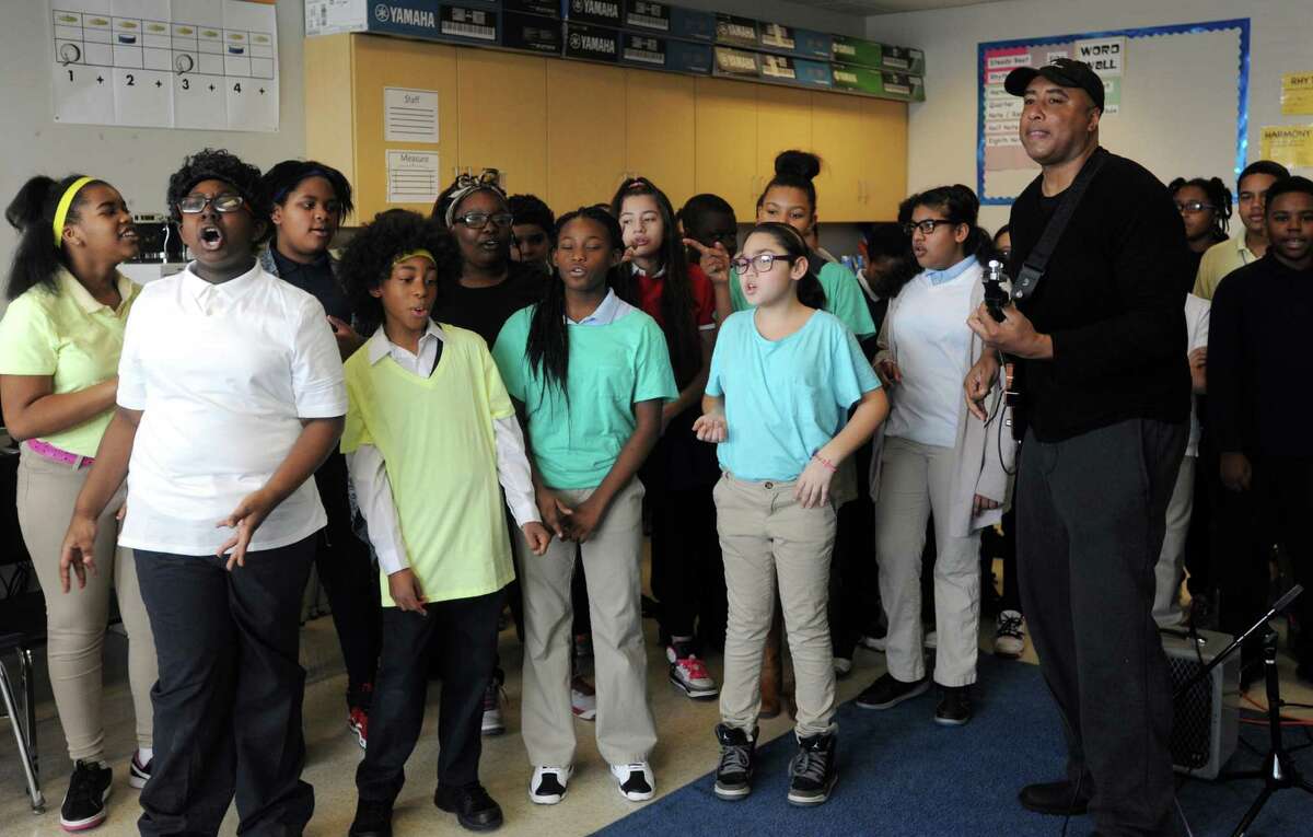 Ex-Yankee Williams makes musical return to Tisdale School