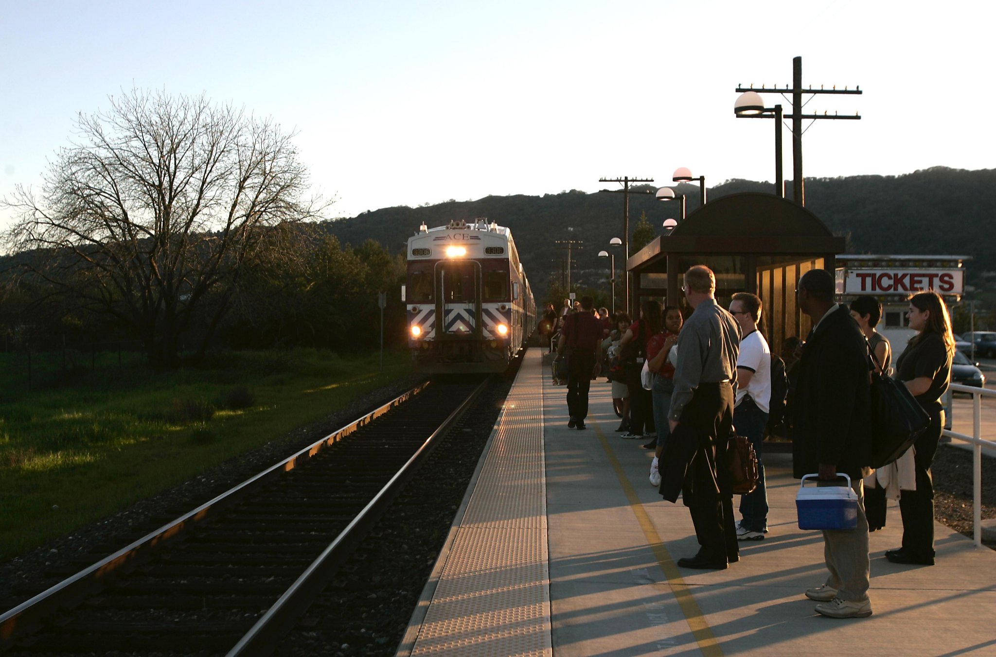 ACE train back on schedule after Altamont Pass rockslide cleared