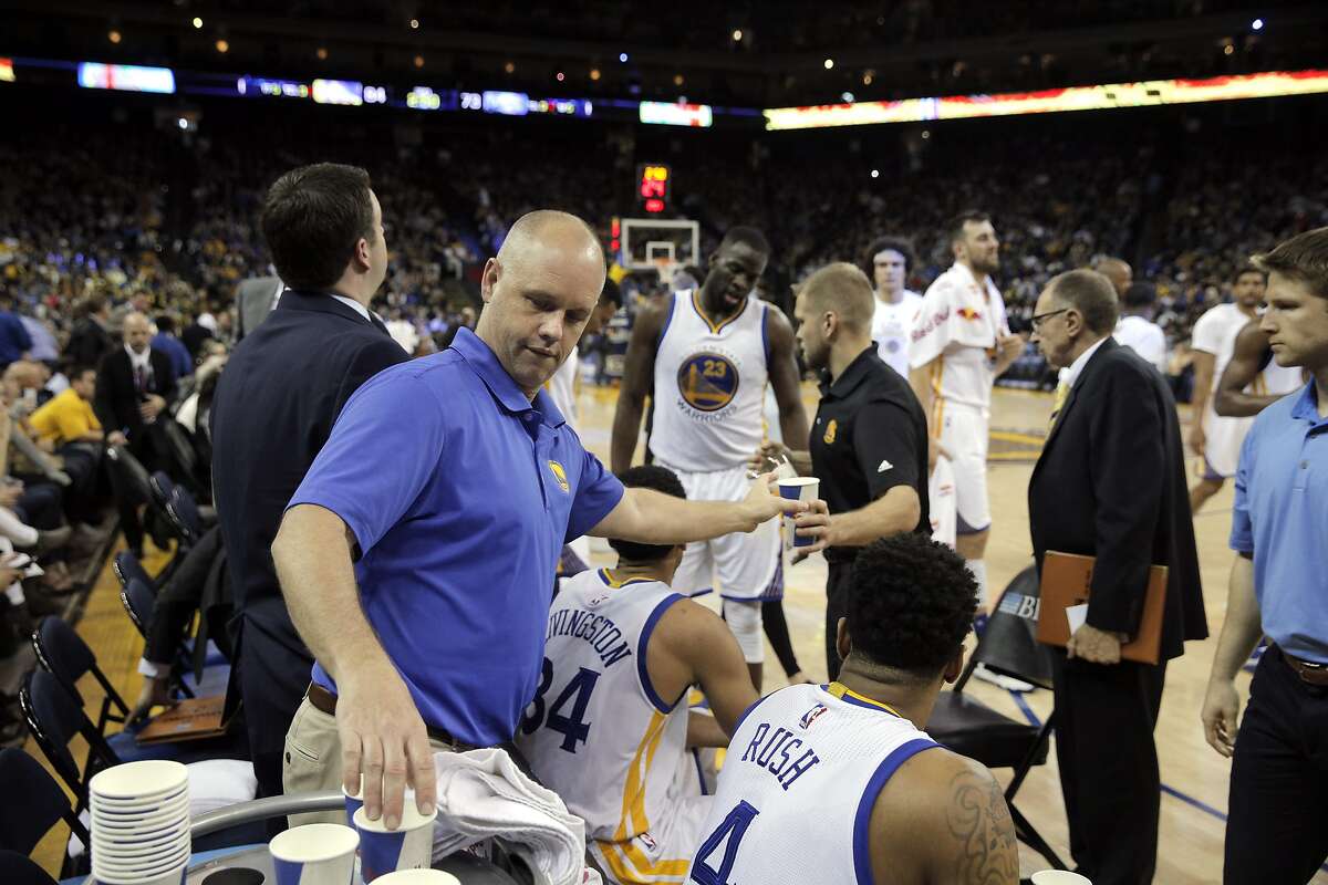 Watch Andrew Bogut celebrate a three before Steph Curry even gets off ...