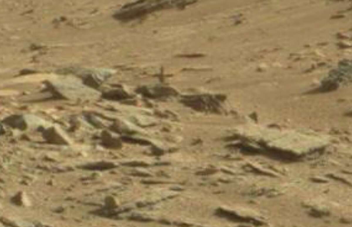 Alien hunter: NASA photo shows ventilation roof of underground Martian city