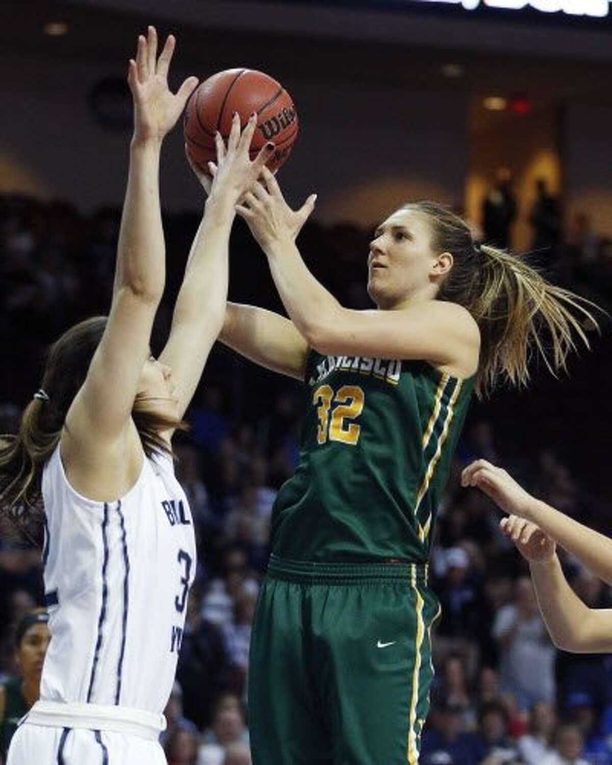 USF women stun BYU in WCC tournament final