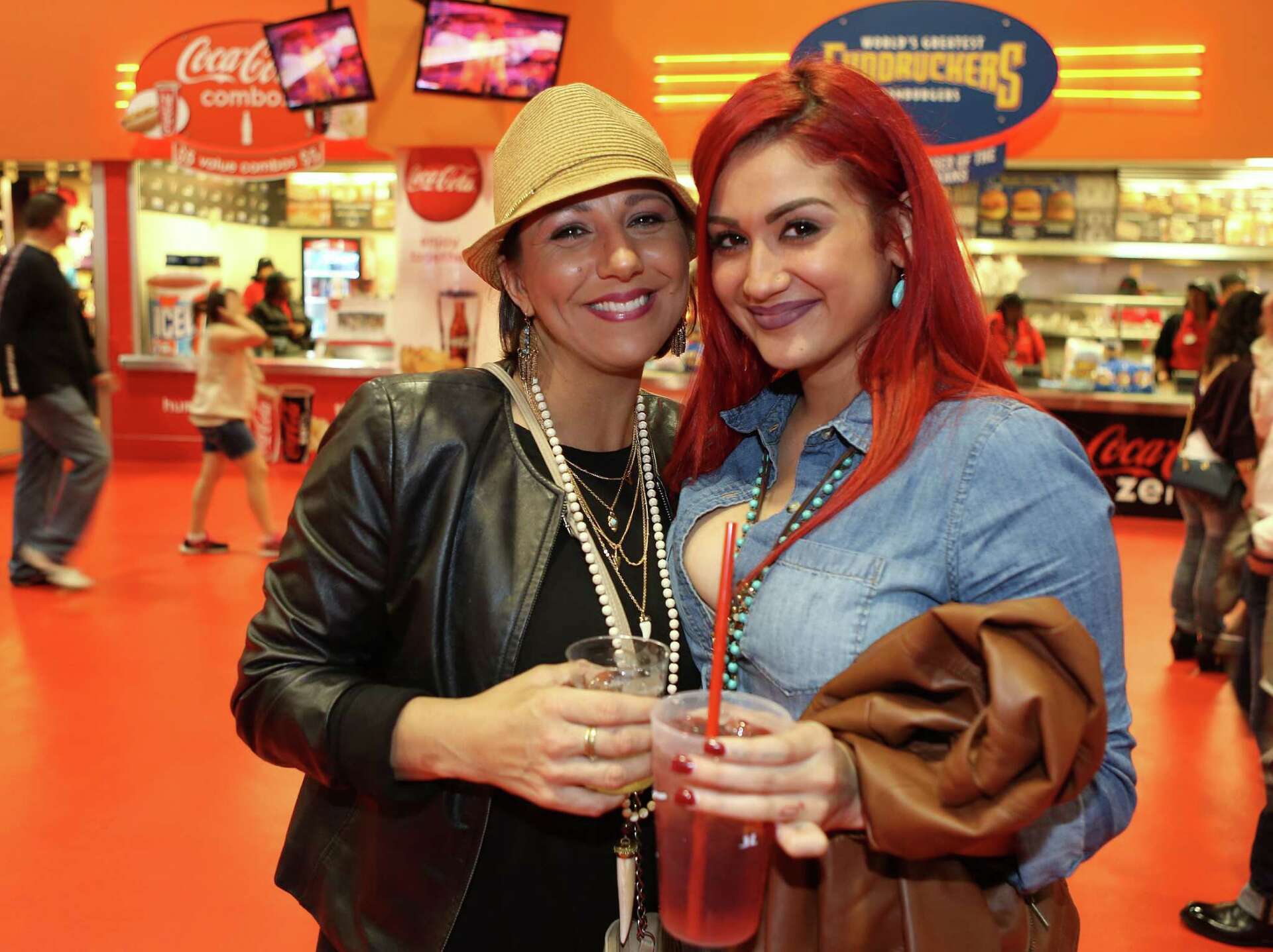 Pitbull brings the same party back to the rodeo