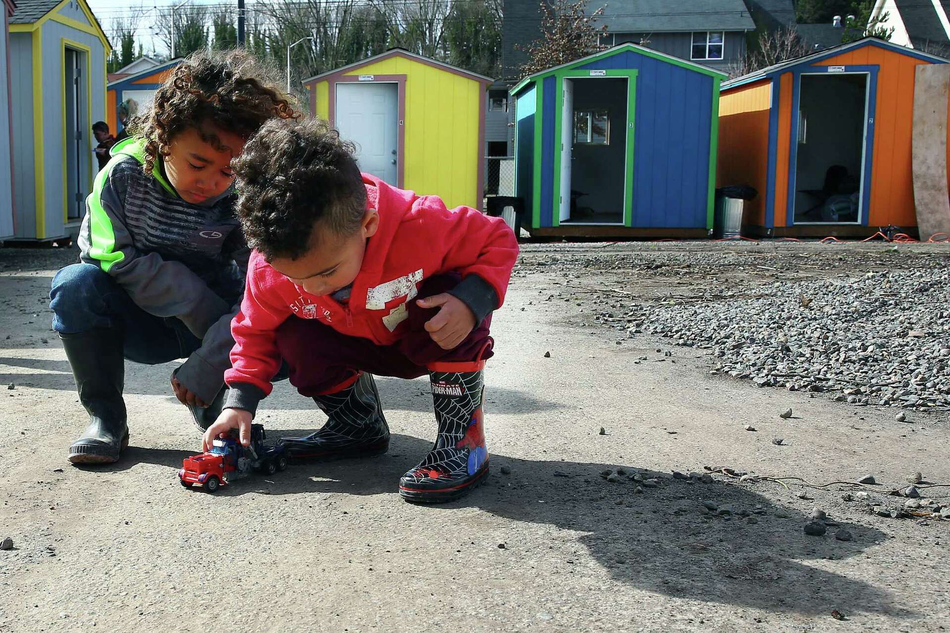 Food pantry opens in Seattle's Sodo district; serves over 2,000 a day