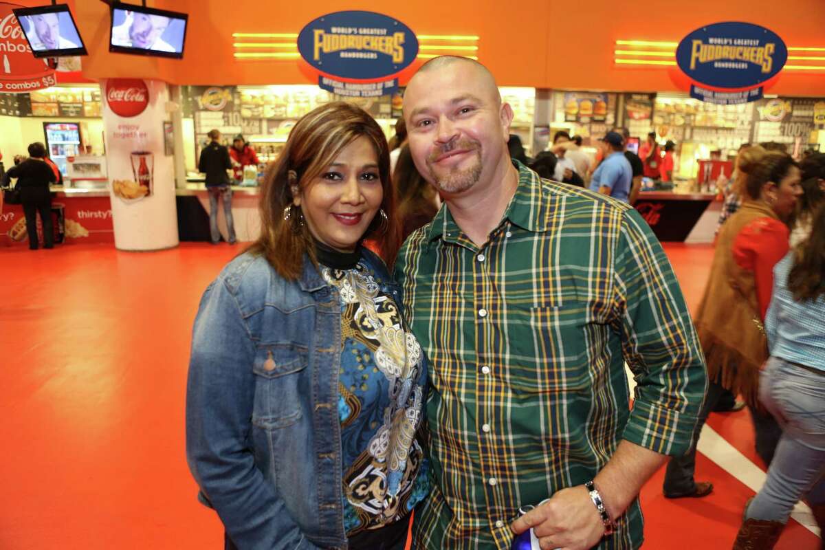 Pitbull brings the same party back to the rodeo