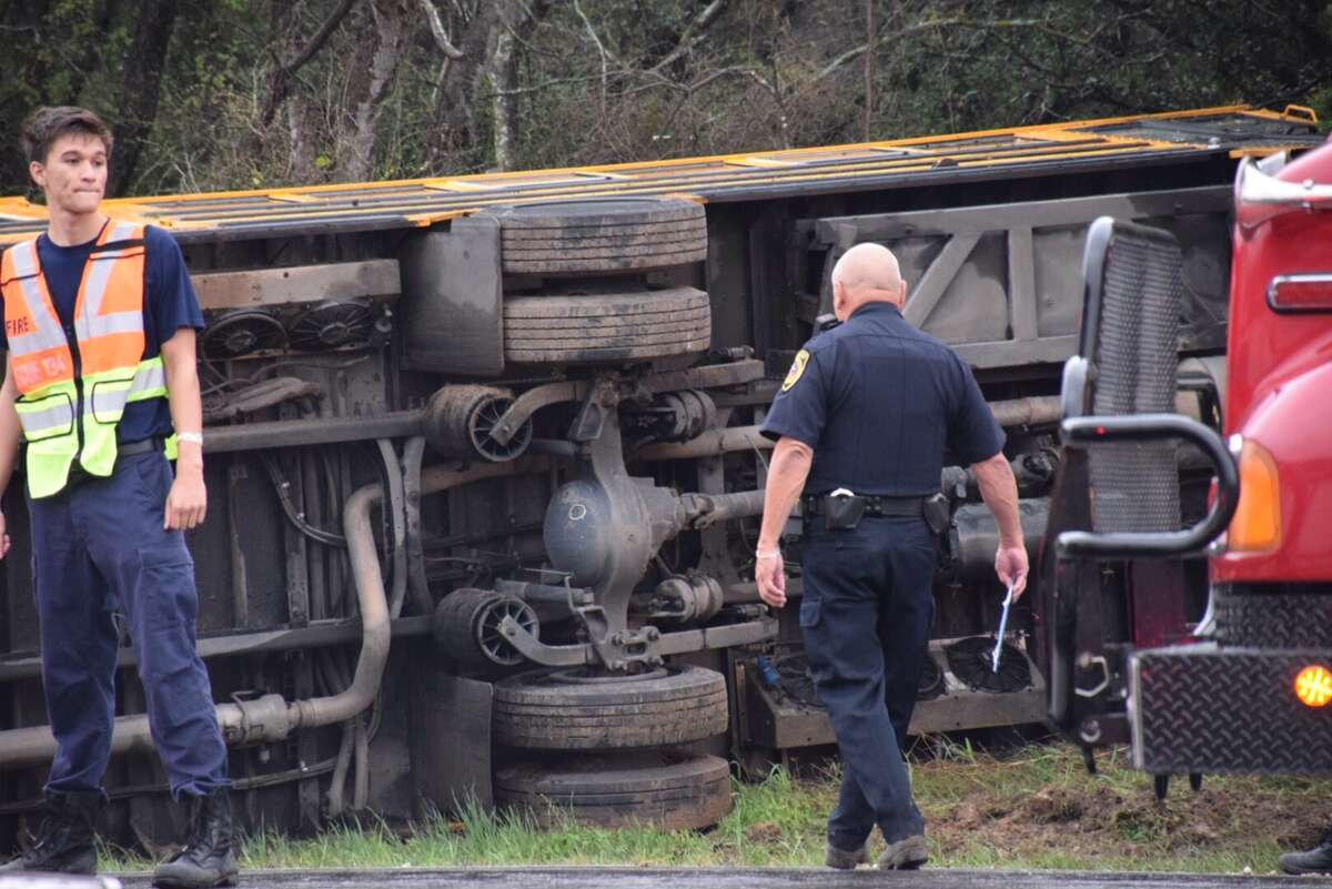 Two injured in crash after San Antonio-area bus flips over on Northwest ...
