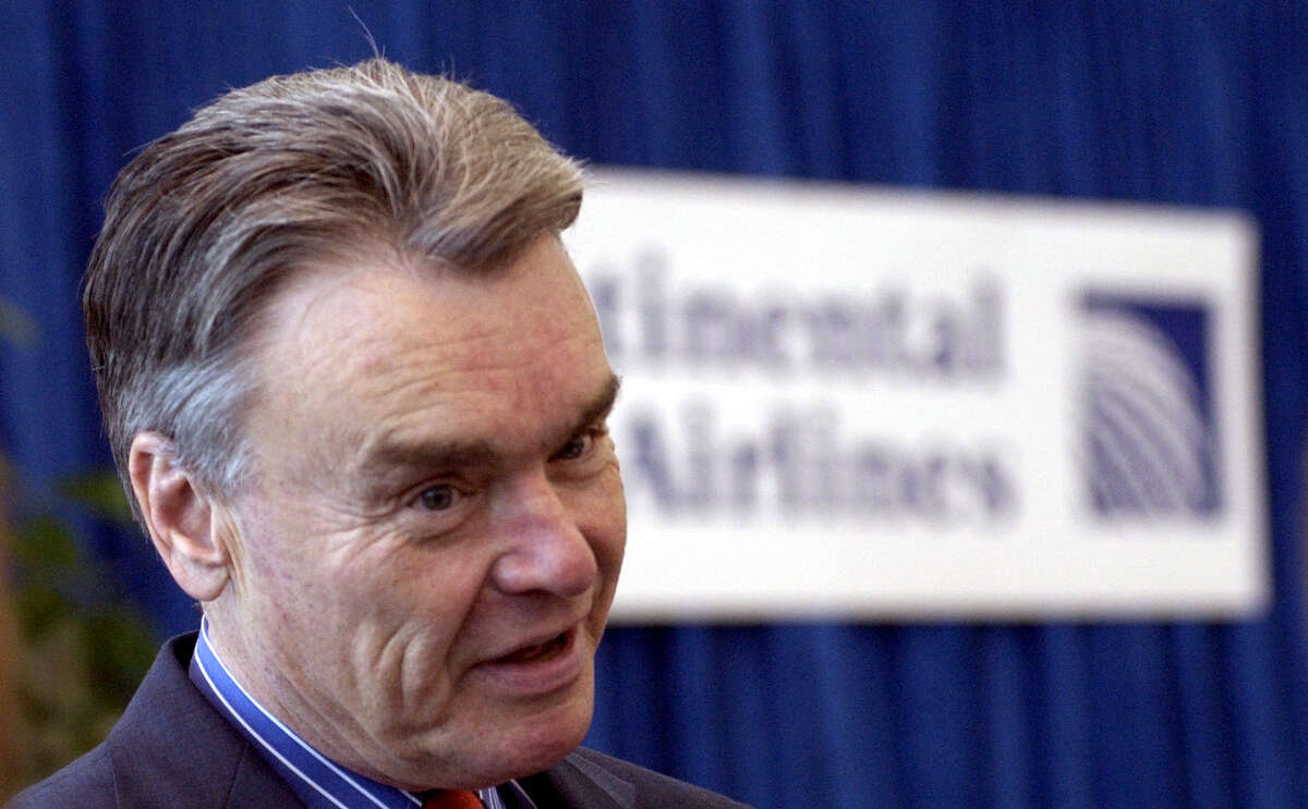 Airline veteran Bethune sees 'egregious sins' at United