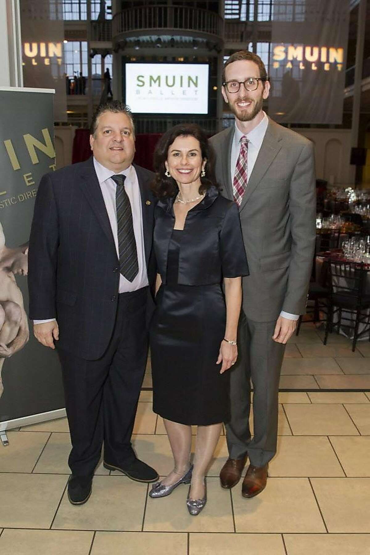 Smuin Ballet gala raises funding, and the roof