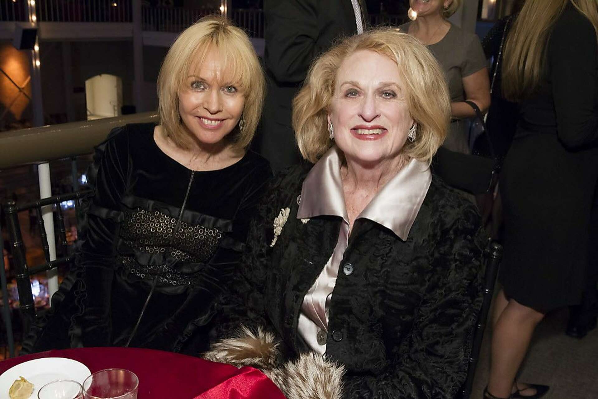 Smuin Ballet gala raises funding, and the roof