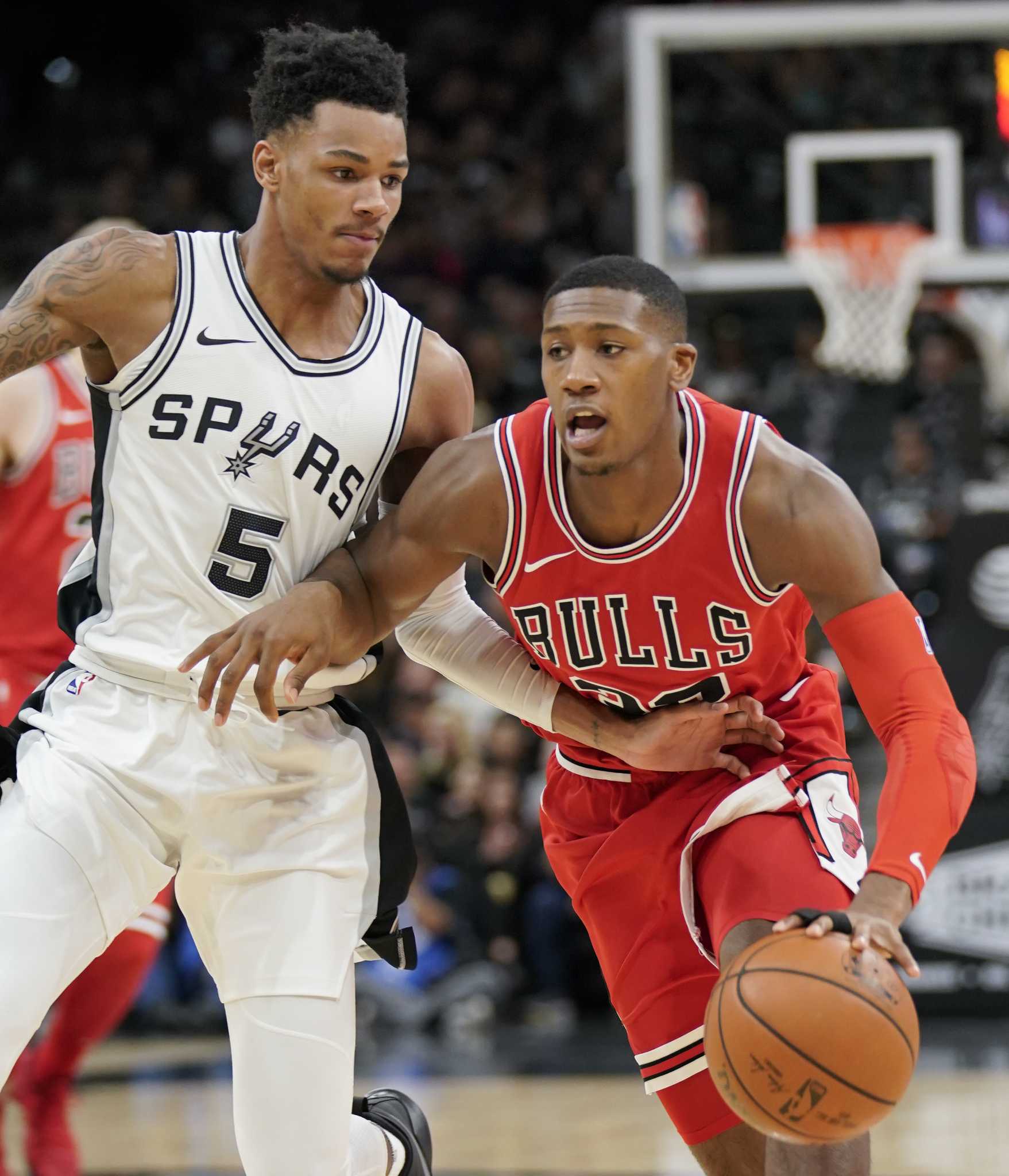 Spurs bounce back with win over Bulls
