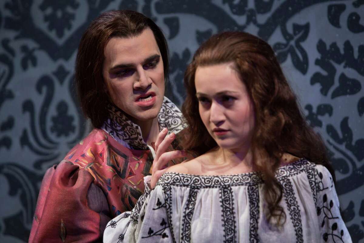 A bridge for operatic beginnings