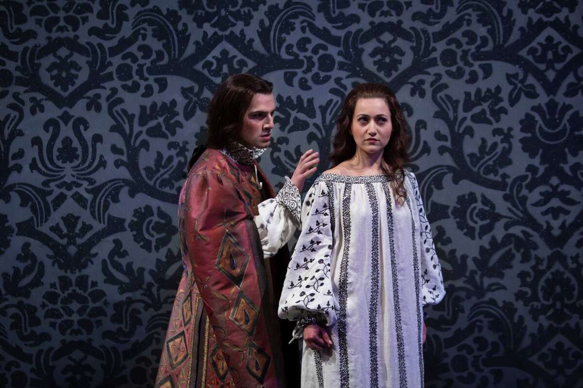 A bridge for operatic beginnings