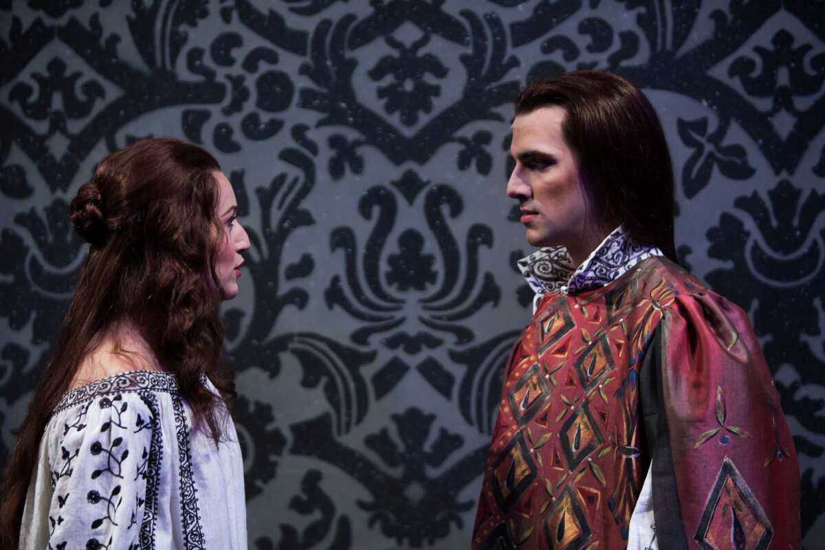 A bridge for operatic beginnings