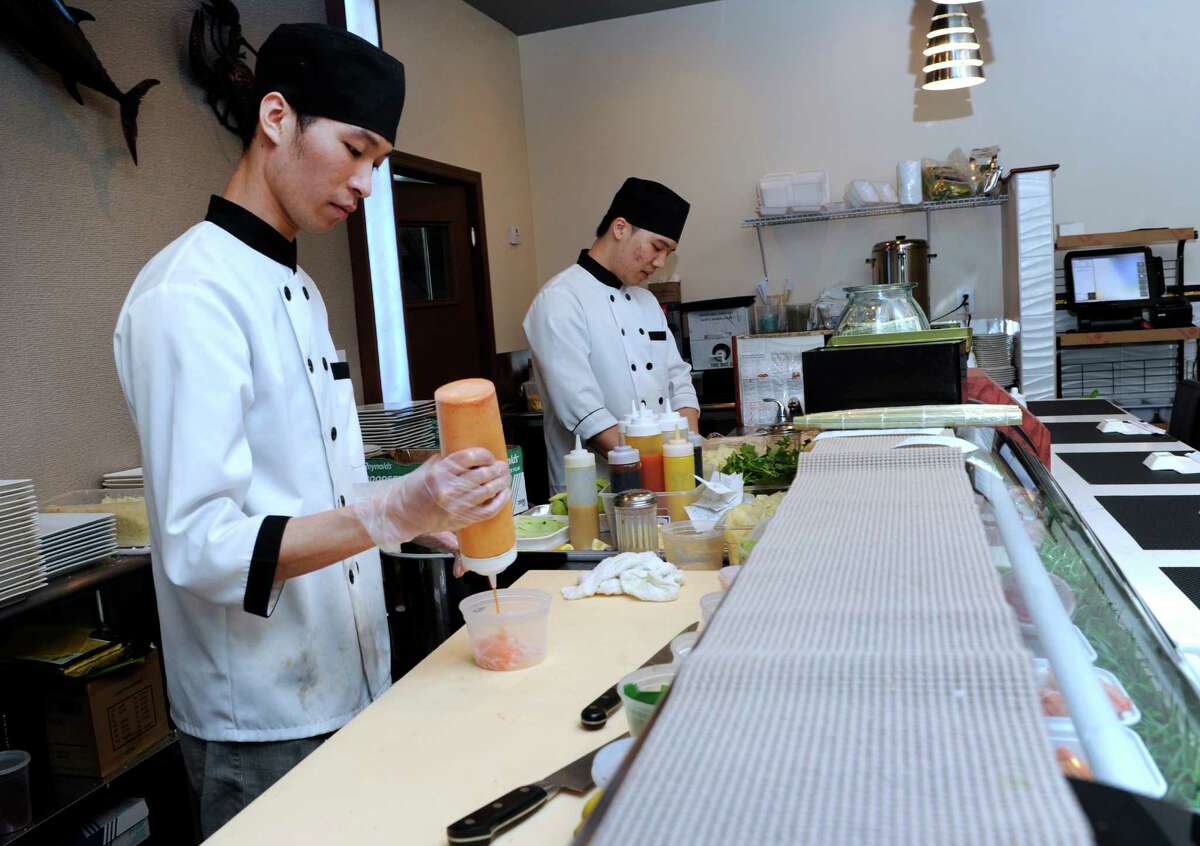 Kumo Sushi & Lounge: sushi, sashimi, Thai and Pan Asian dishes