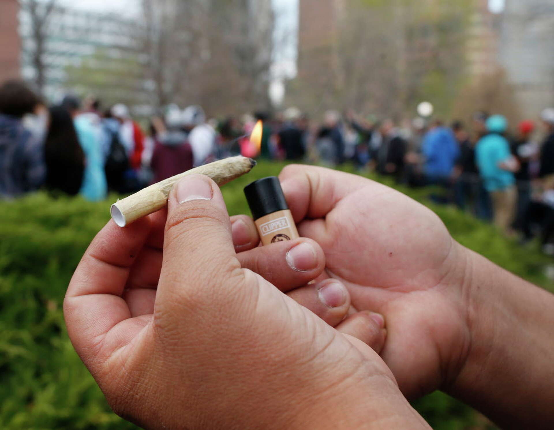 Panel recommends medical pot for four more diseases