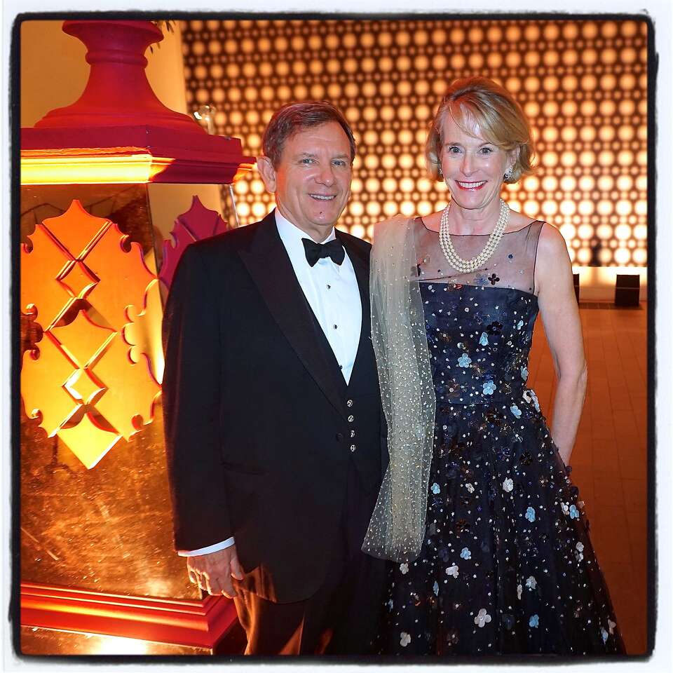 Gala celebrates Oscar de la Renta artistry at de Young