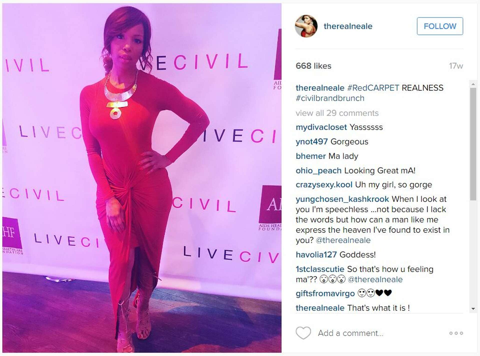 Actress Elise Neal, 50, shows off curvy figure in black bikini, proves ...