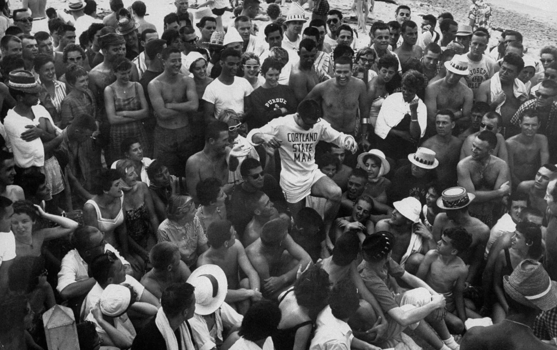 Vintage photos show spring break hasn't changed much