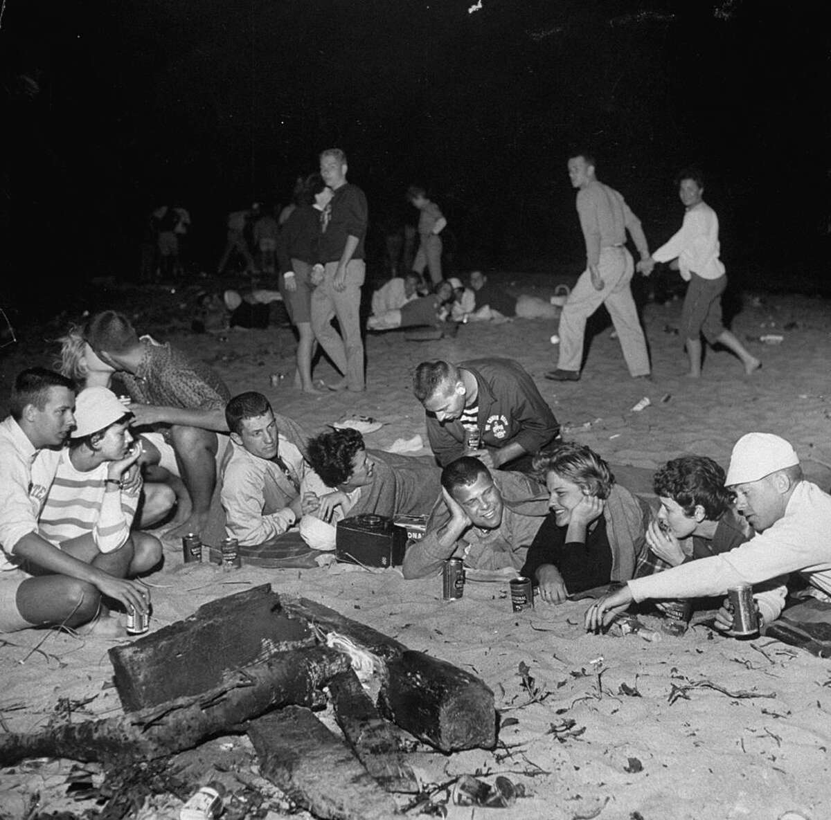 Vintage photos show spring break hasn't changed much