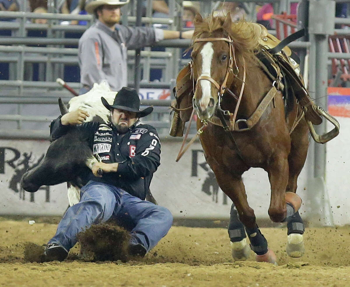 Texas man rides horse into Taco Bell