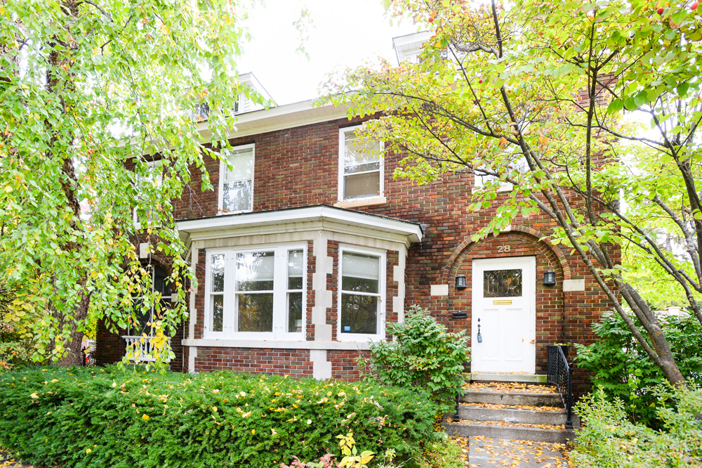 House of the Week: Side-hall Colonial in Albany