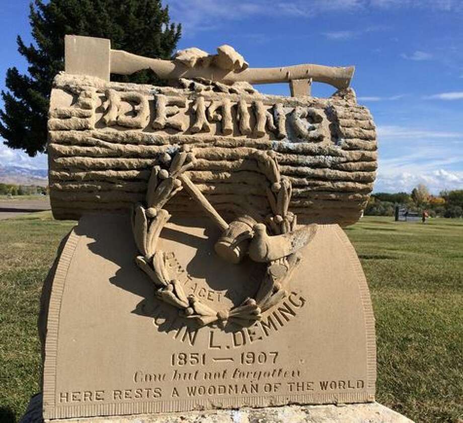 Why are old gravestones shaped like tree trunks? - Houston Chronicle