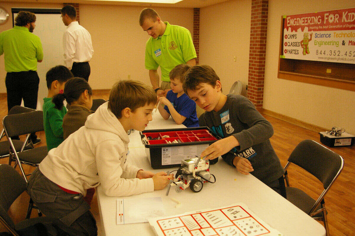 Engineering for Kids program greeted with enthusiasm