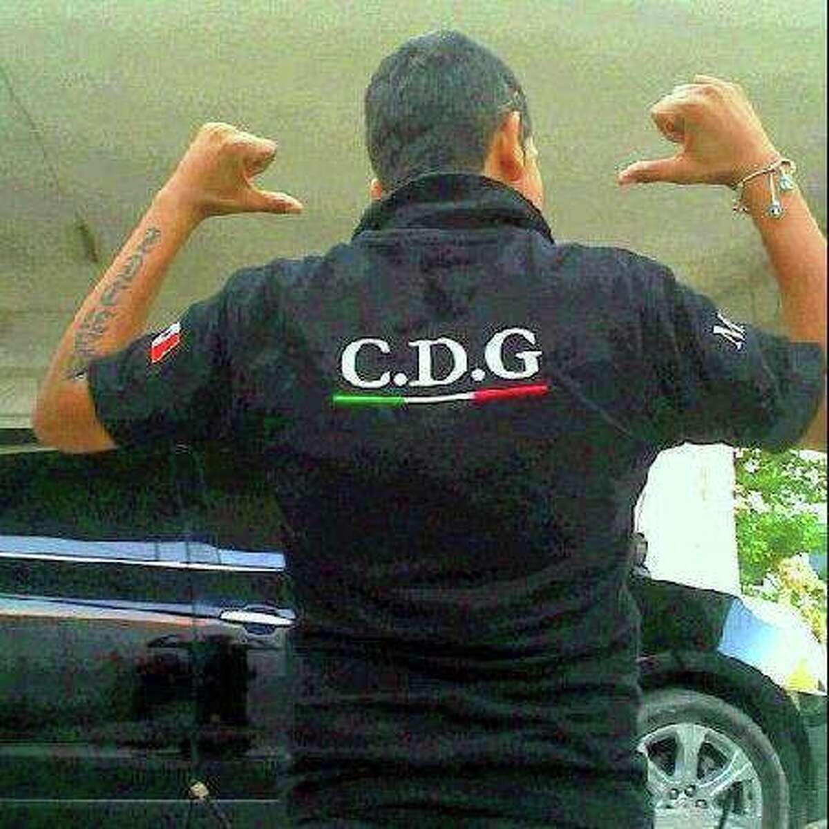 Leaked photos give inside look at lives of young Gulf Cartel hitmen in ...