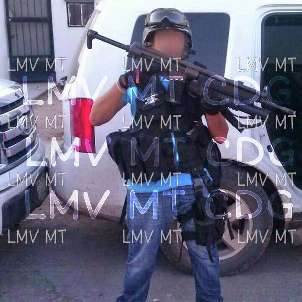 Leaked photos give inside look at lives of young Gulf Cartel hitmen in ...