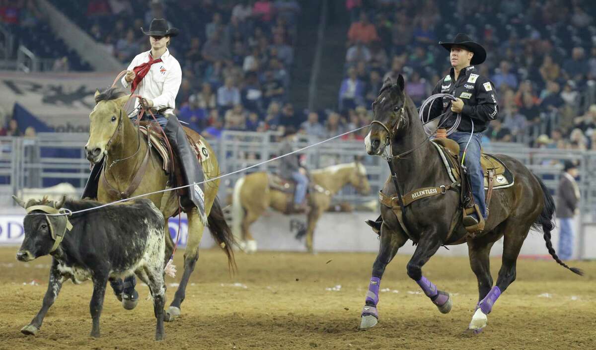 Texas man rides horse into Taco Bell