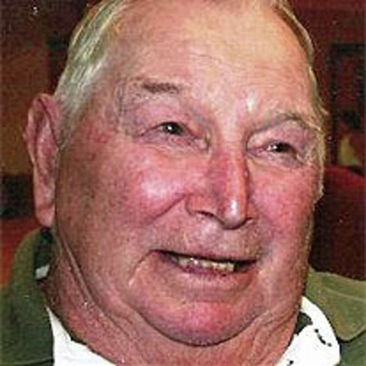 Fred Hellerman, 89, the last of the Weavers