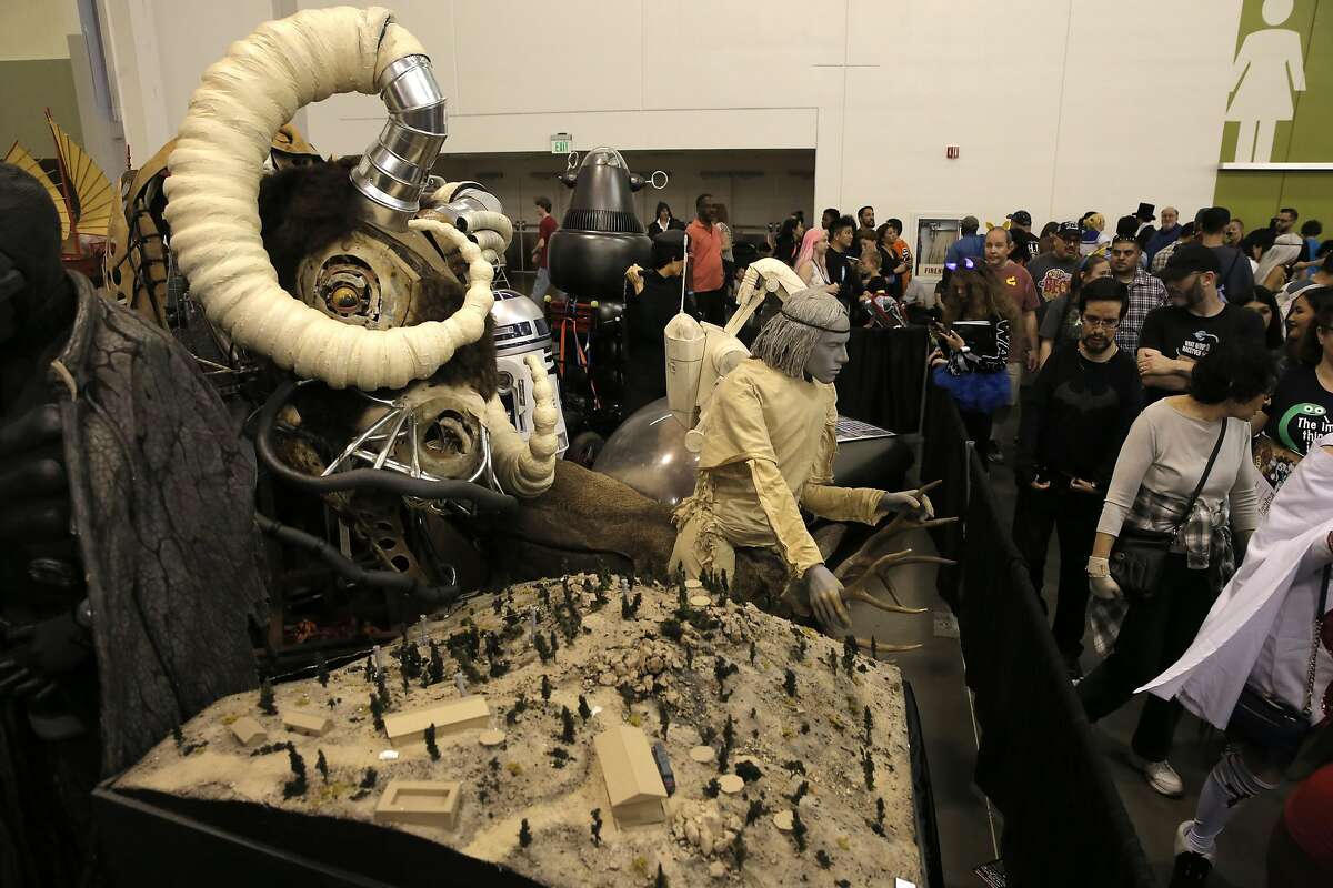 Cosplayers shine at Silicon Valley Comic Con