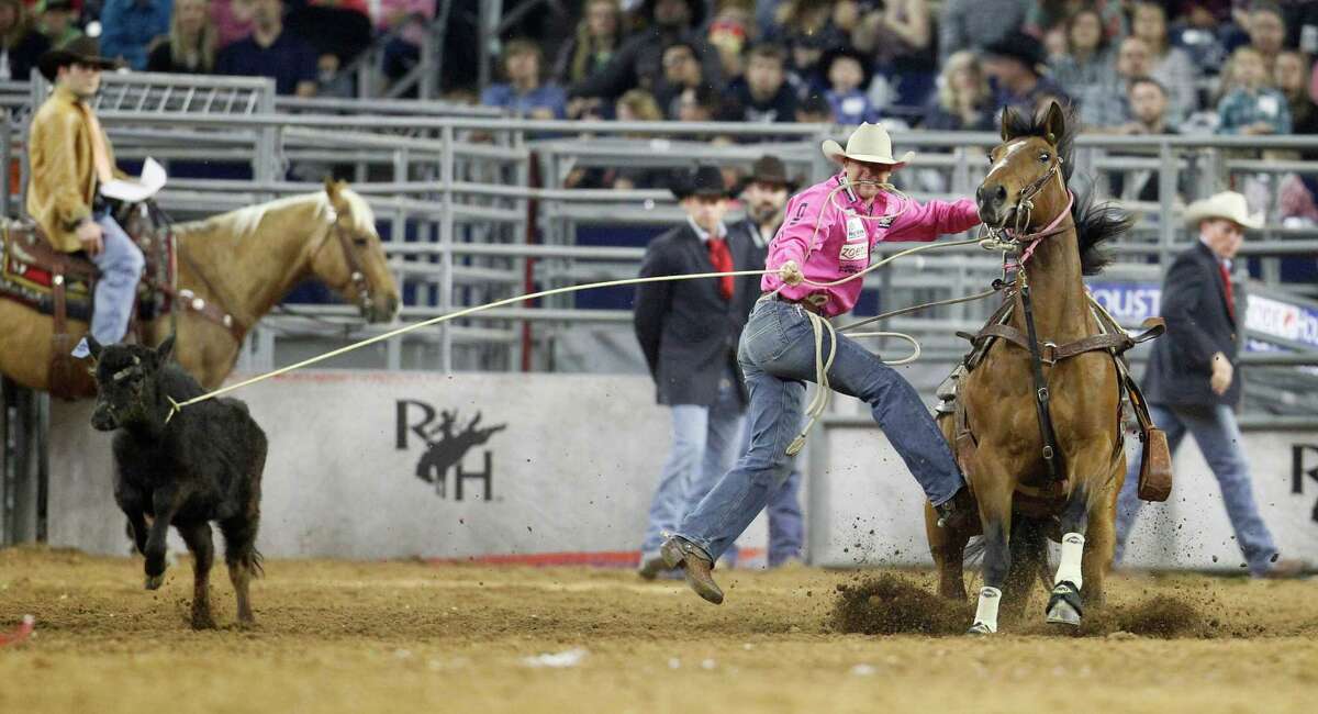 Paisley marvels Rodeo crowd