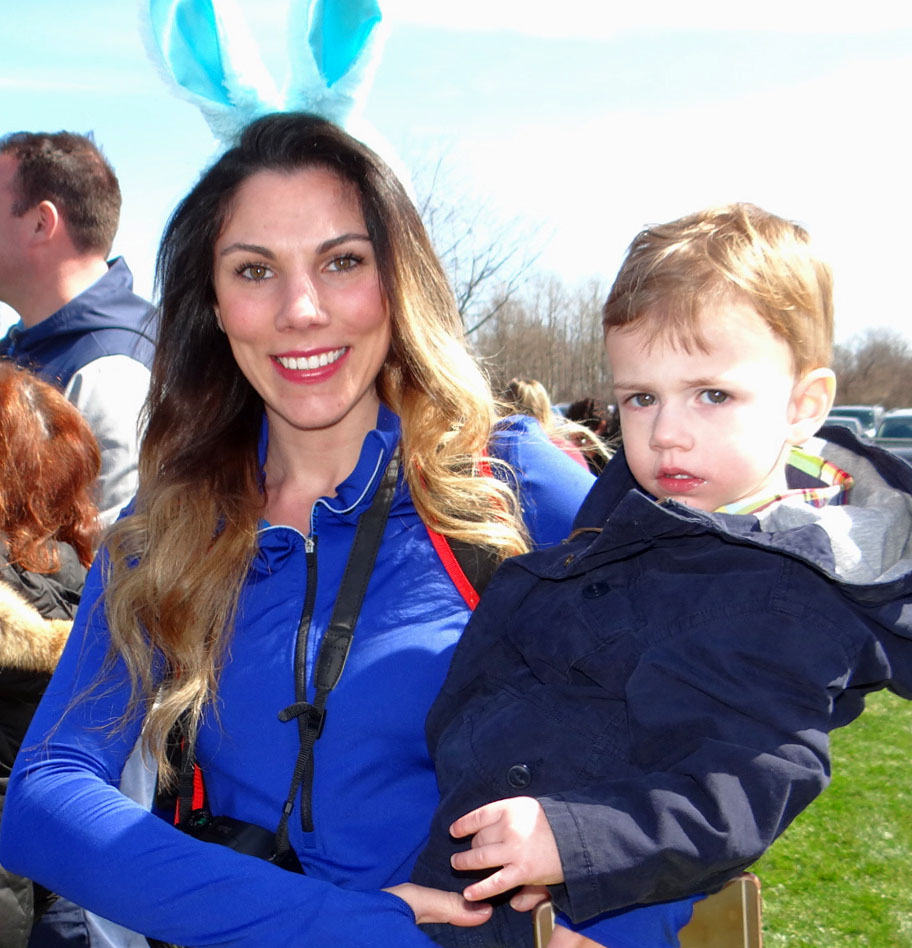 Kids scramble for sweet treats at Fairfield egg hunt