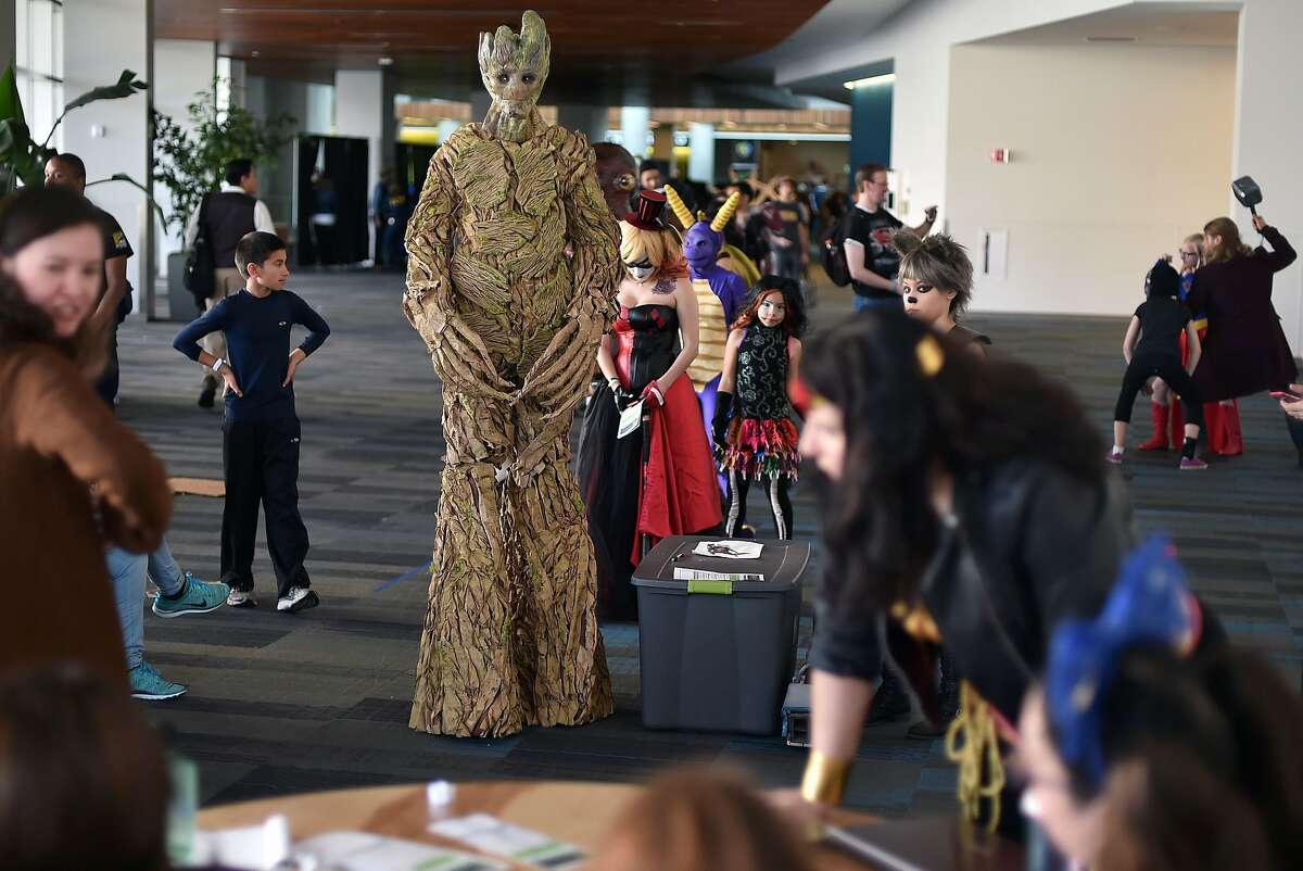 Cosplayers shine at Silicon Valley Comic Con