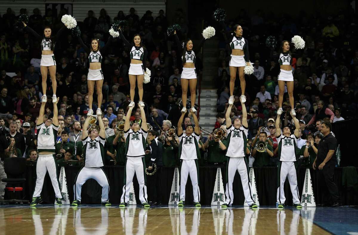Cheerleader checklist at University of Washington offends many who ...