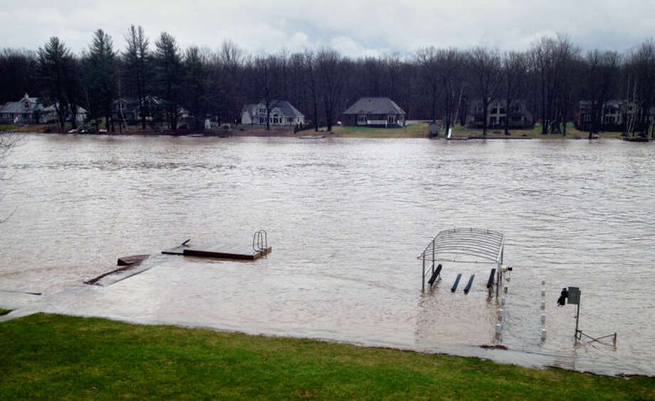 Flood watch: Sanford Dam fully open; waters still rising; flood map ...