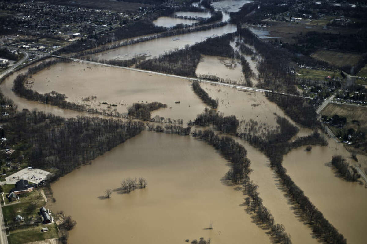 Tittabawassee River crests at 28.26; flood warning remains in effect ...