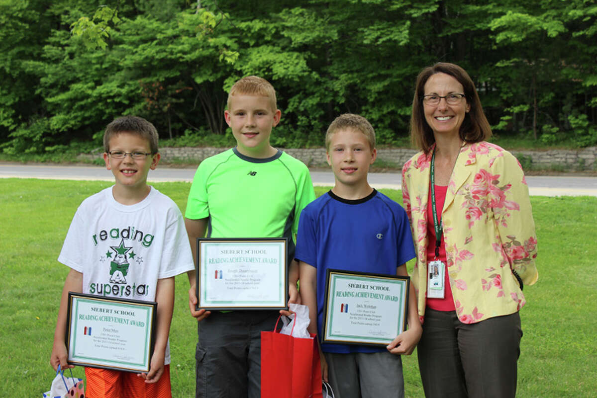 Three Siebert Elementary students earn AR Top Reader awards