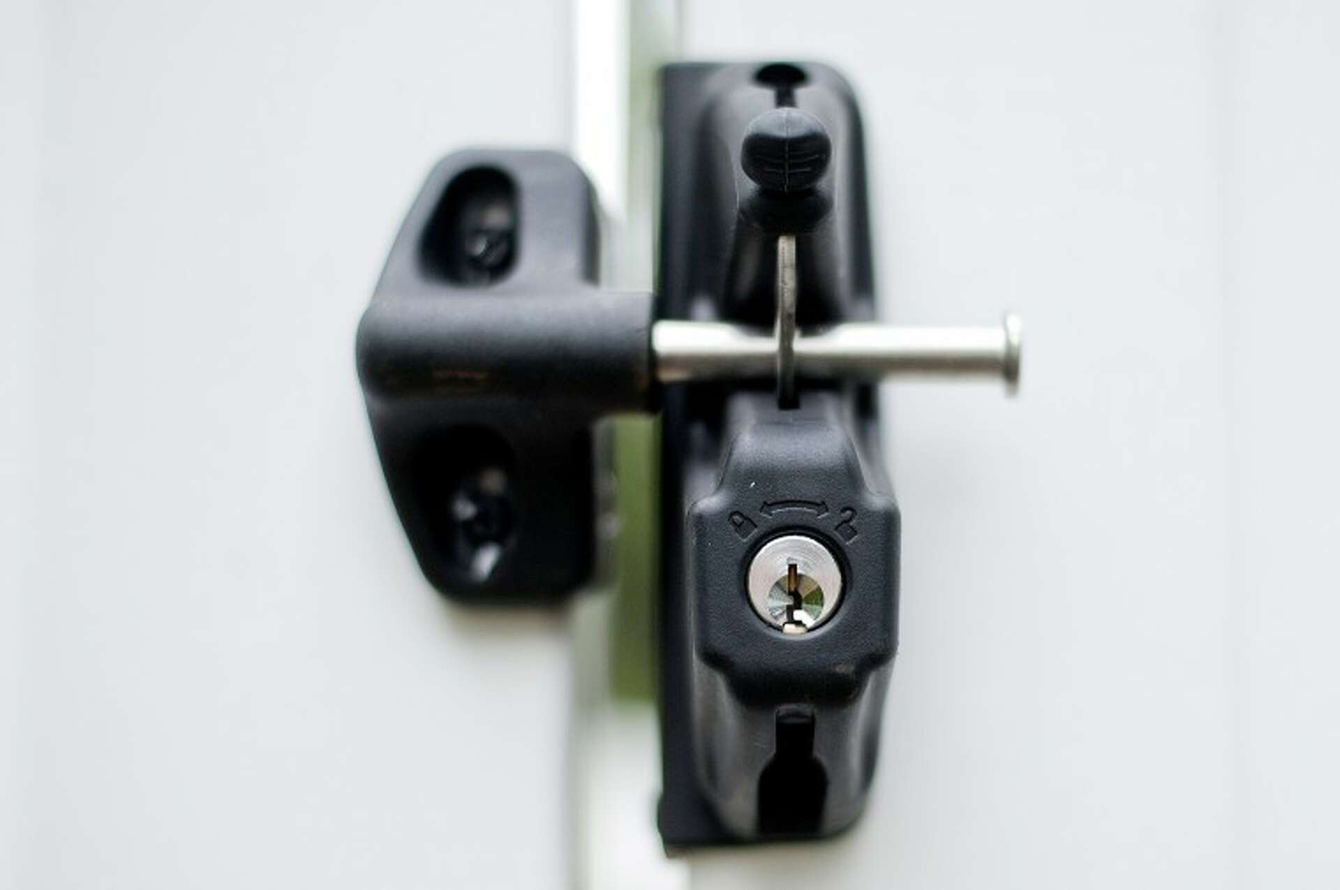 Walling it off: Fences offer privacy, range of colors, styles and materials