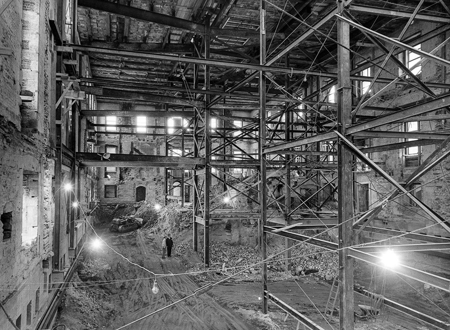 Historical photographs show the White House utterly gutted and demolished