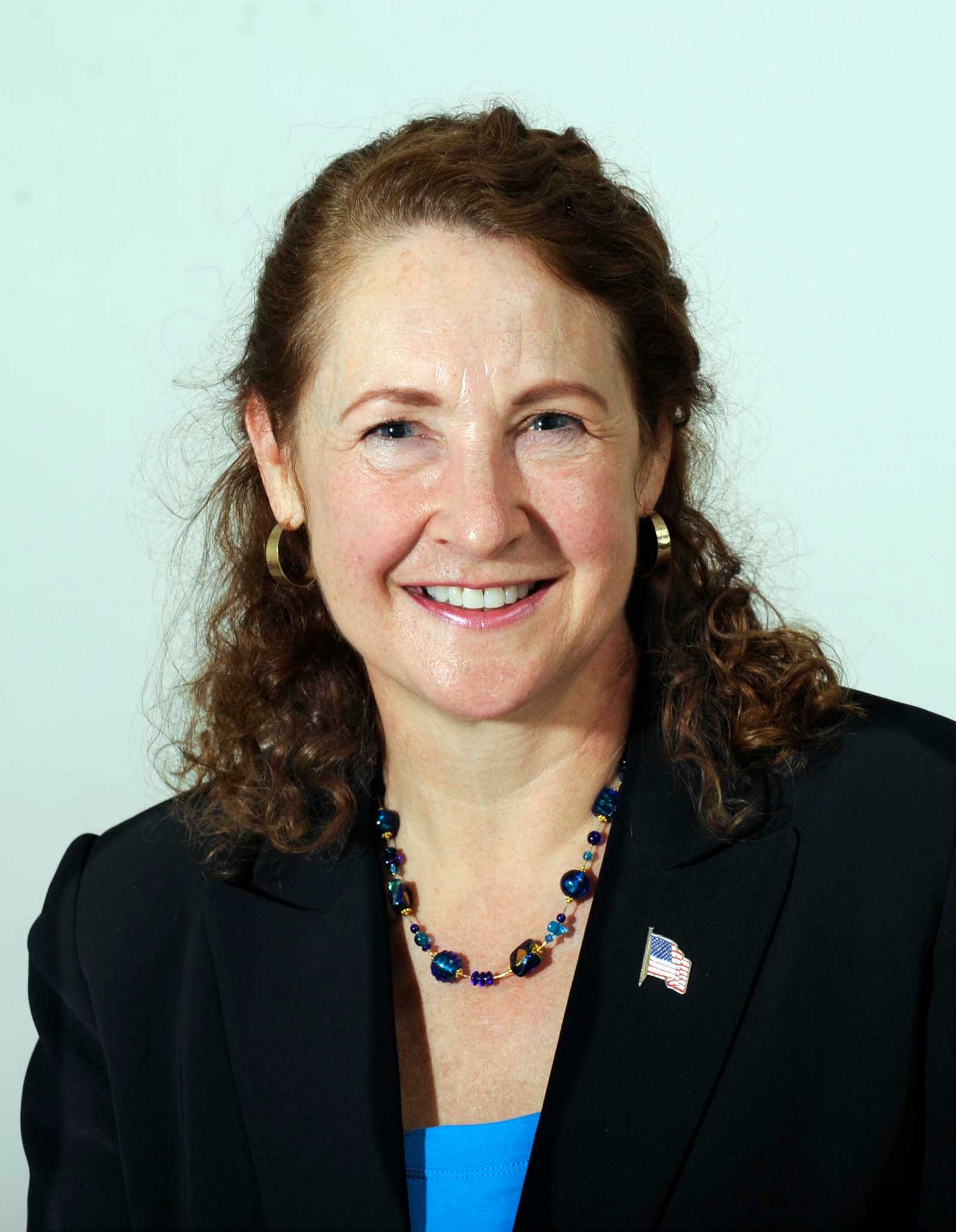 Esty continues success across aisle